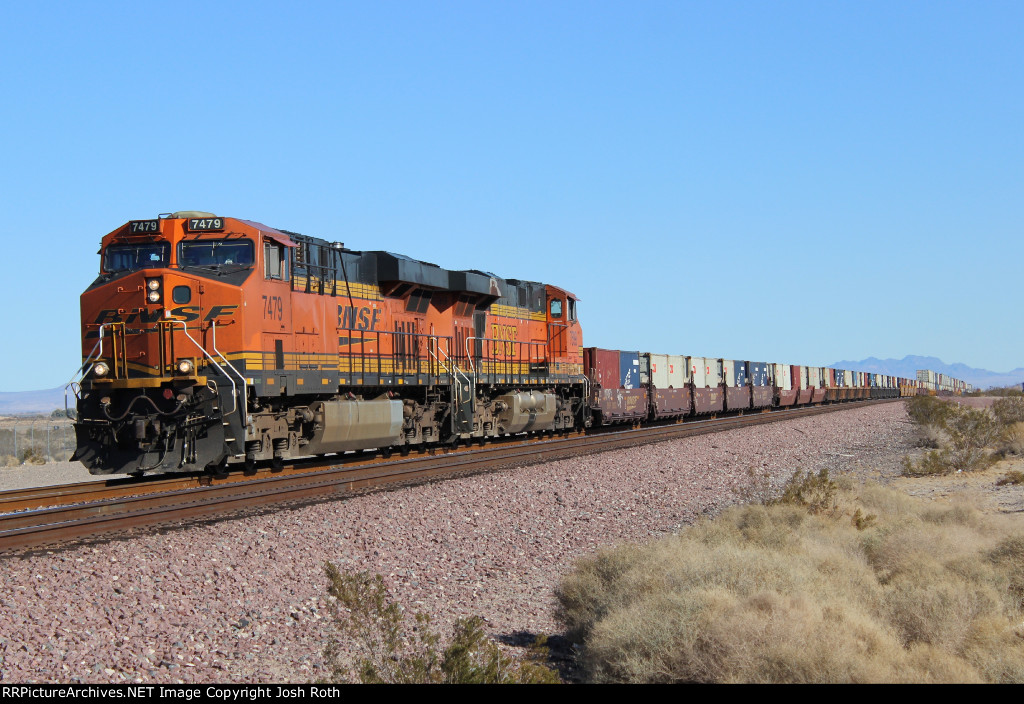 BNSF 7479 & BNSF 7699